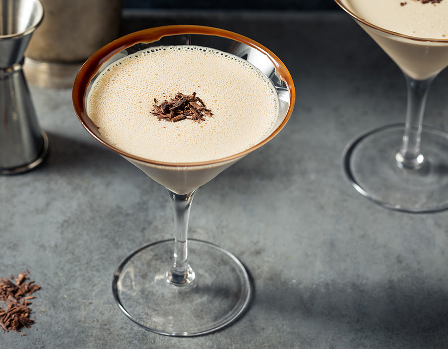 Decadent Delight: Crafting the Irresistible Chocolate Martini with Tin ...